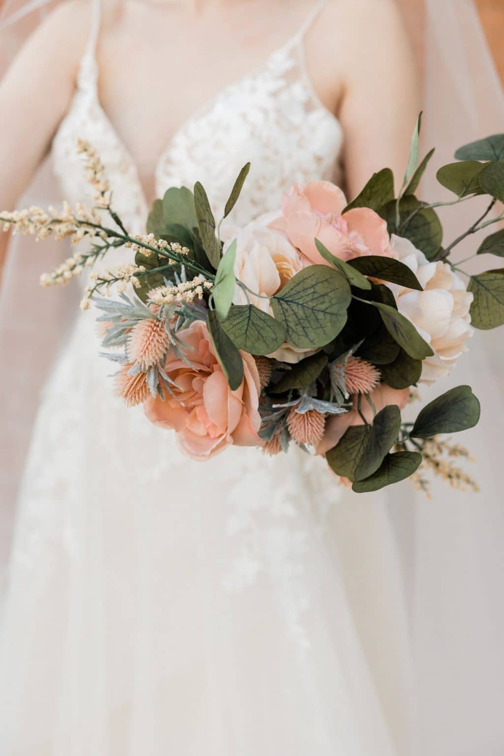 8 Fab Wedding Flower Bouquet Shapes to Use on Your Big Day