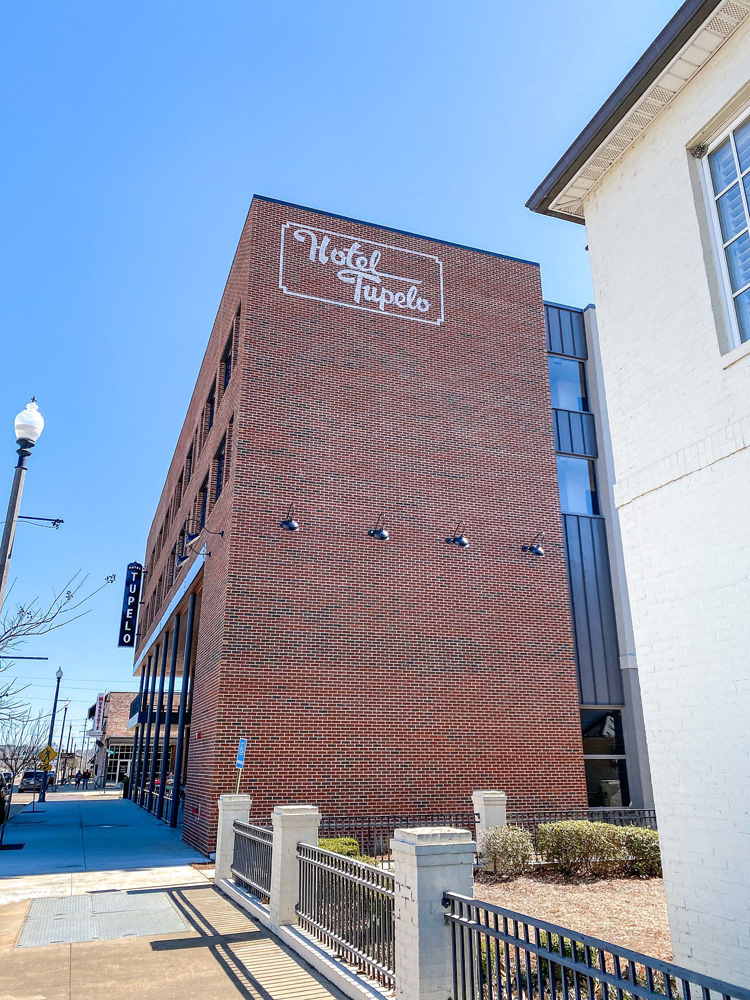 9 of the Best Things to Do in Tupelo Mississippi for Couples | HCB